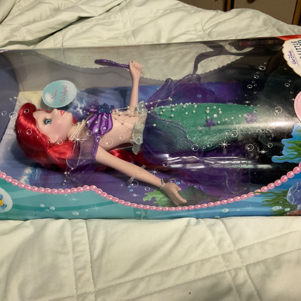 Disneys Special Edition Porcelain Ariel Doll New I Gem